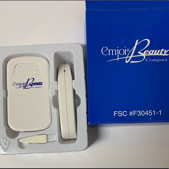 emjoi beauty | Makeup | New Emjoi Beauty Compact Hair Remover | Poshmark